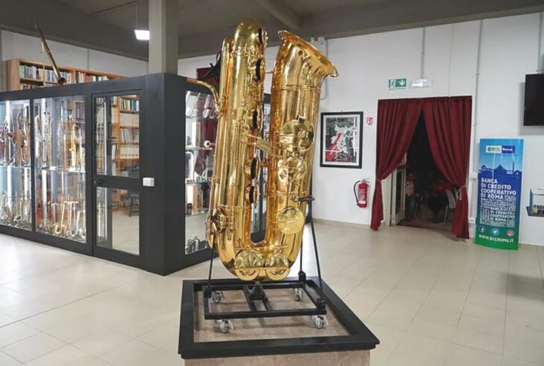 How to Find the Best Subcontrabass Saxophone - Brass 'n Wind